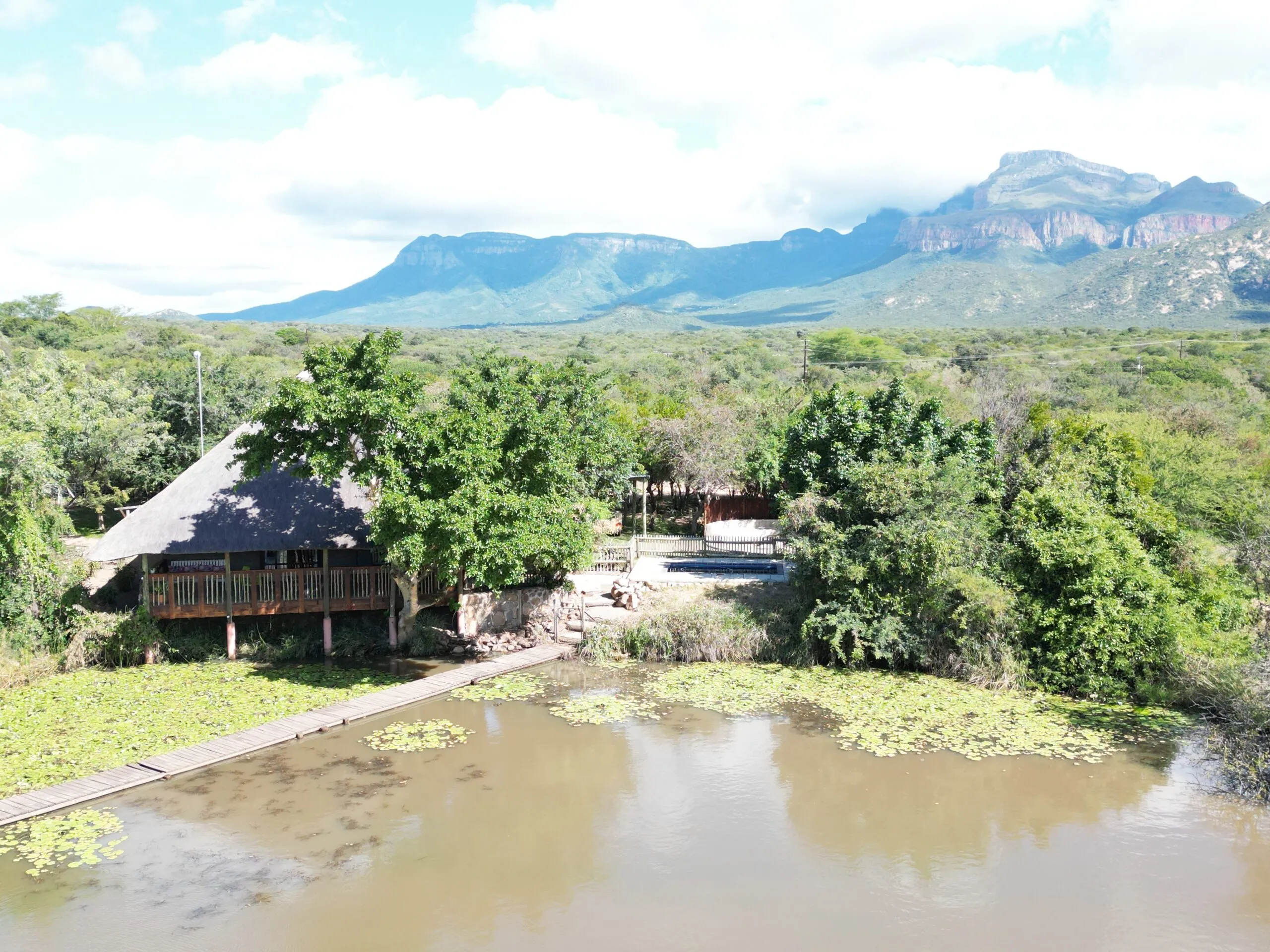 24 DEGREES SELF CATERING - Pets24.co.za | Services Directory